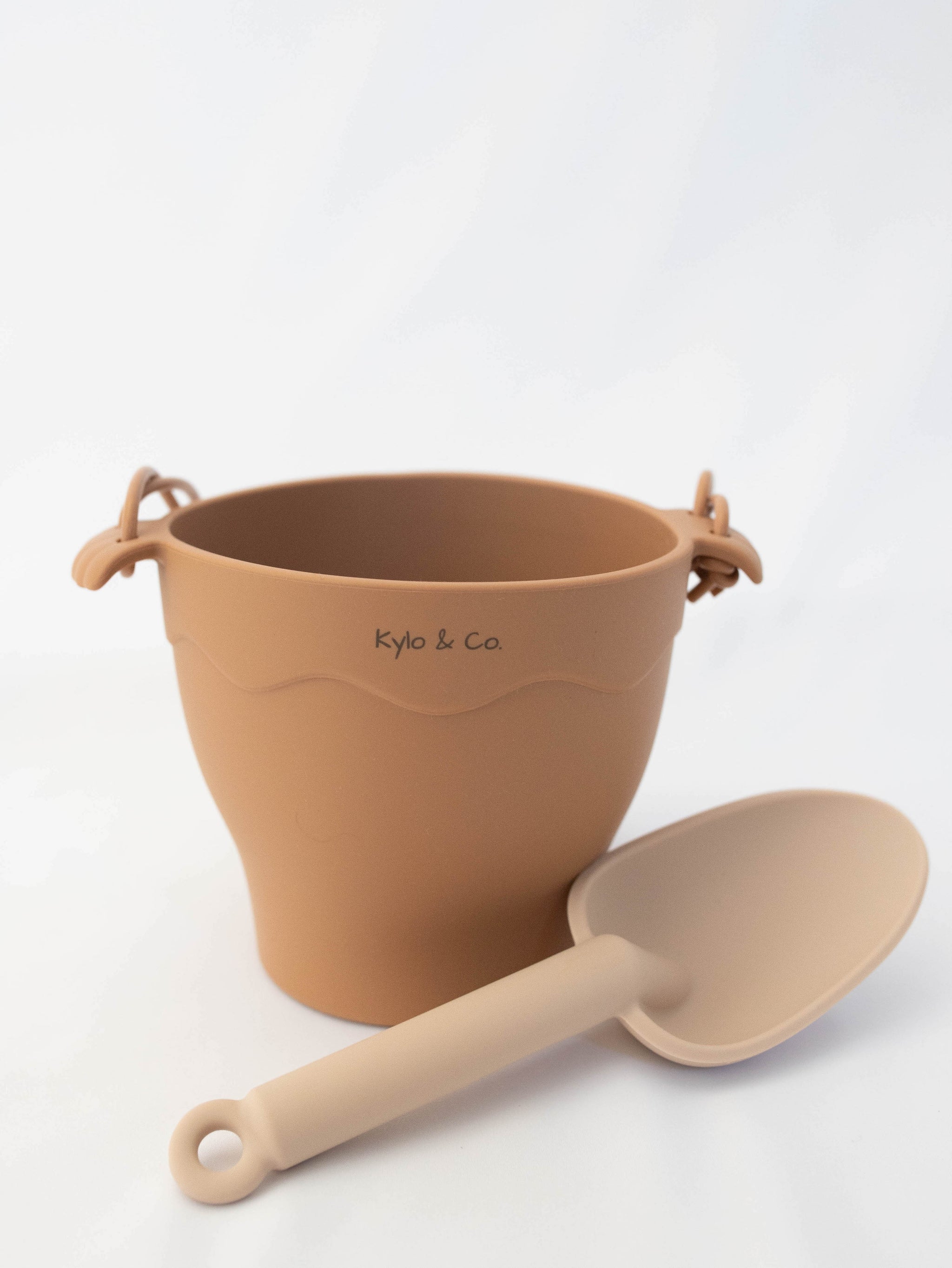 Sand Castle Bucket and Shovel Set | Beach Bucket Set | Kylo and Co.